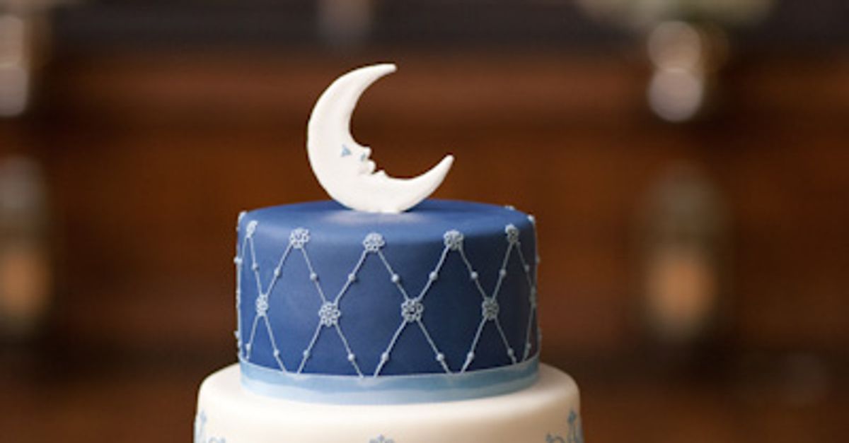 A Whimsical "Paper Moon"-Inspired Wedding In Toronto - Weddingbells