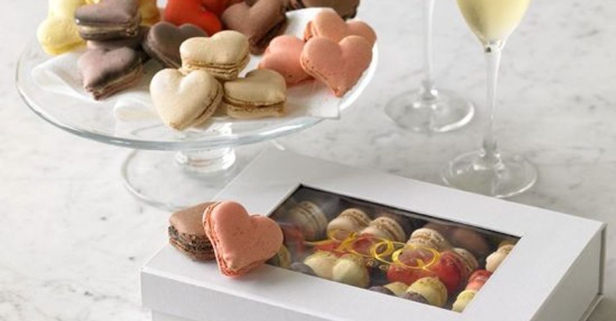 The Prettiest Ways to Display Macarons - Weddingbells