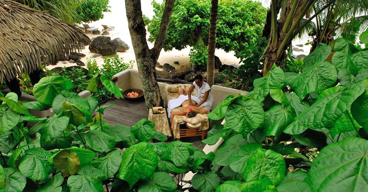 Unique Honeymoon Experiences You Can Only Have In The Cook Islands ...