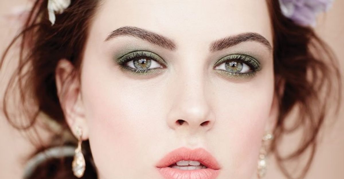 How To DIY Perfect Brows - Weddingbells