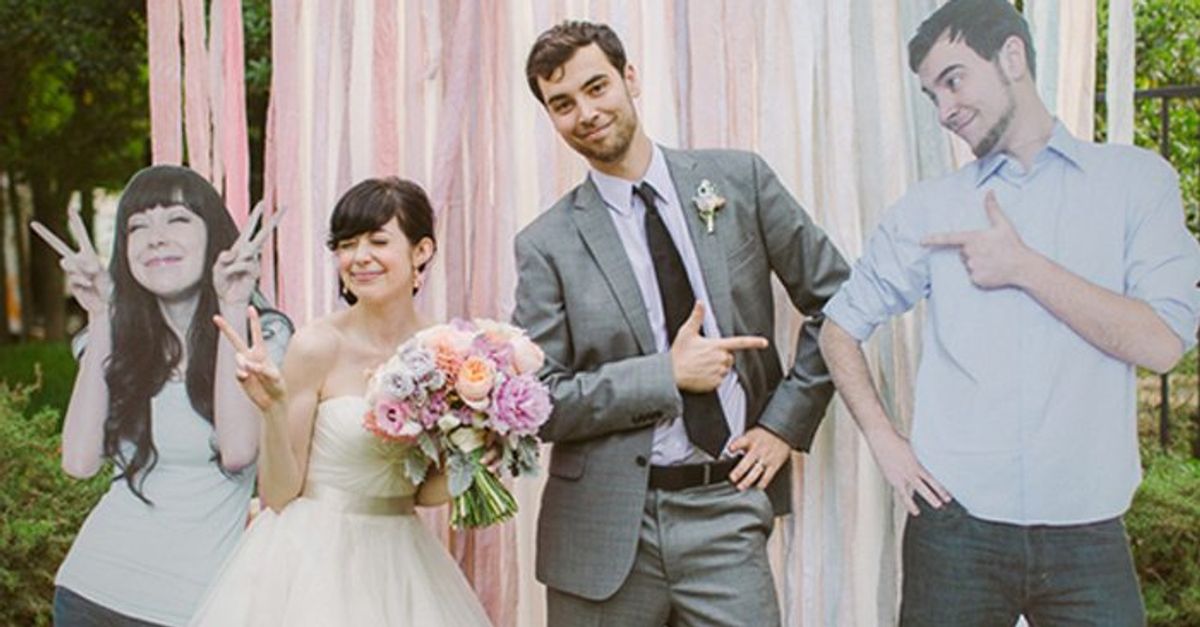 Summery Selfie Station Ideas - Weddingbells