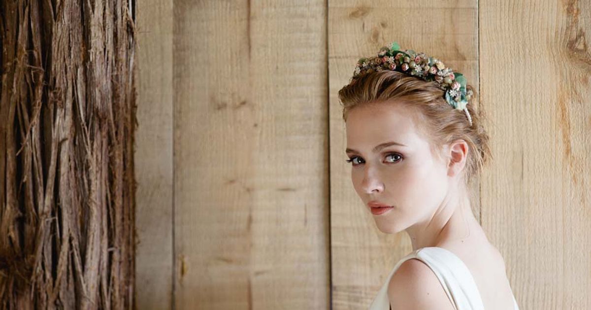 The Prettiest Ways To Incorporate Crowns Into Your Bridal Hairstyle ...