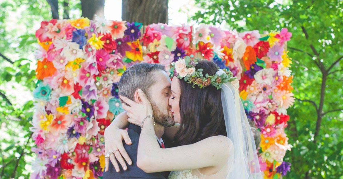 15 Incredible Floral Ceremony Backdrops - Weddingbells