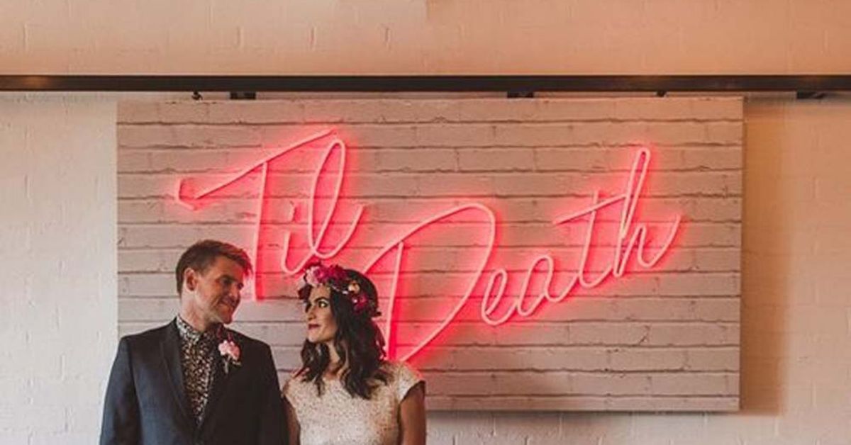 Fun Neon Signs You Need At Your Wedding - Weddingbells