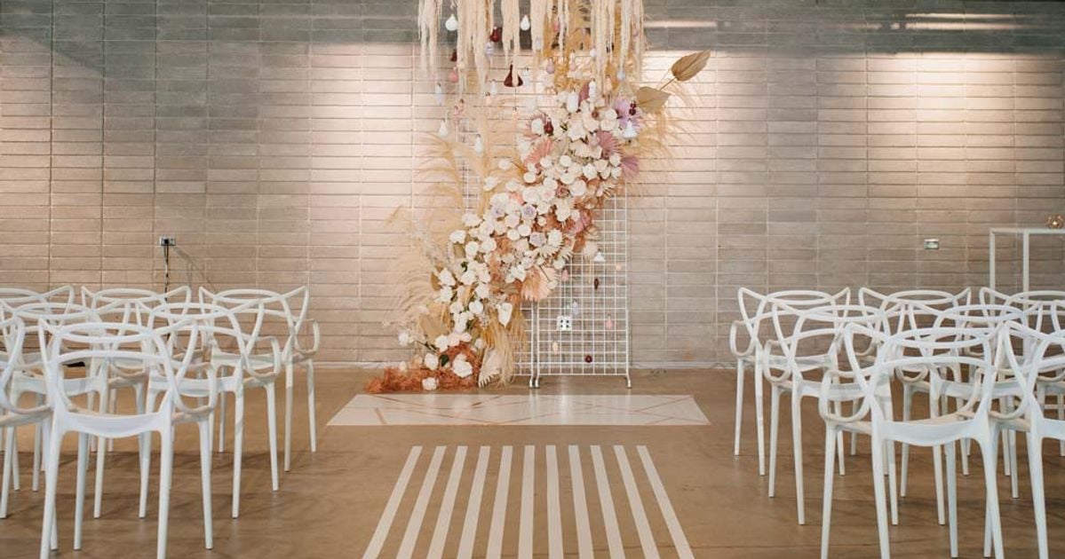 This Is What It's Like To Tie The Knot At A Pop-Up Wedding Chapel ...