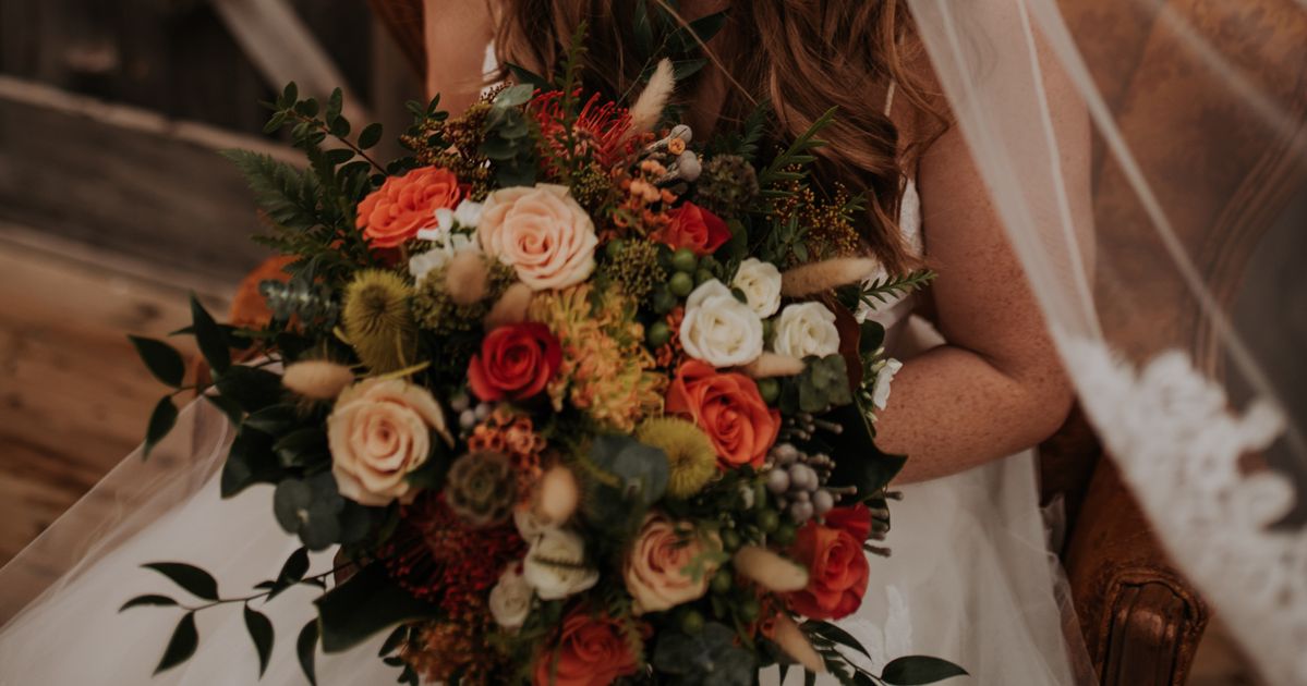 A Charming, Rustic Country Vibe Styled Shoot - Weddingbells